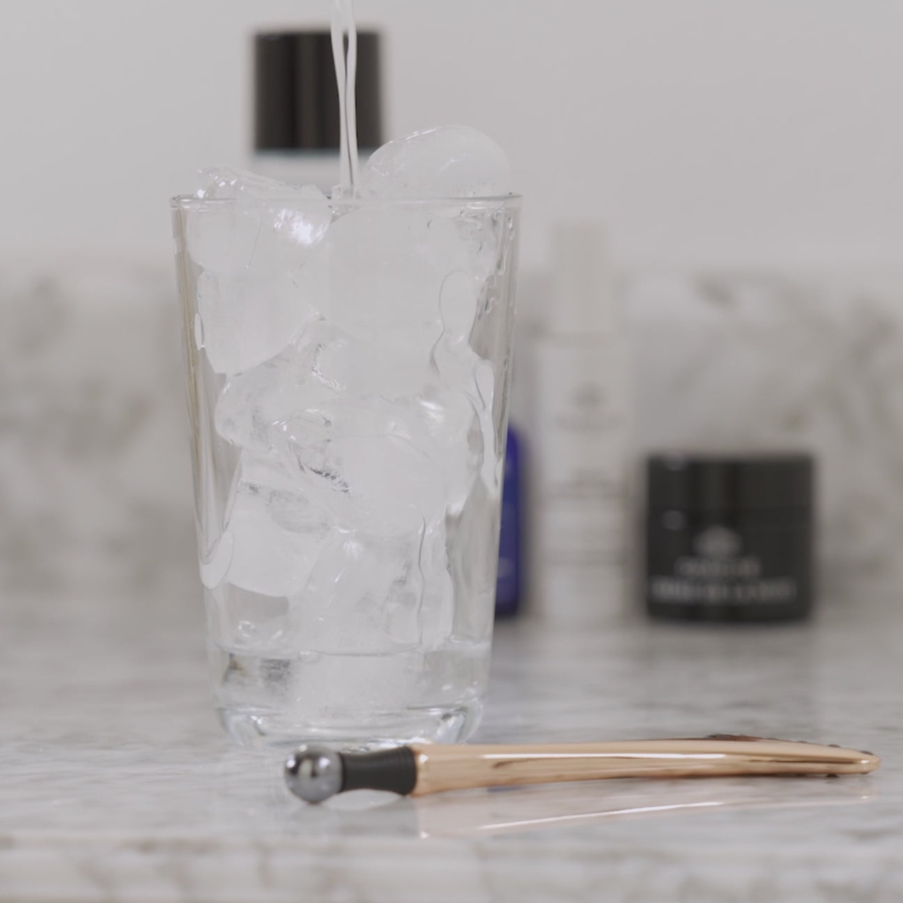 Cryo-Tech Facial Tool | Depuff + Sculpt | Odacité